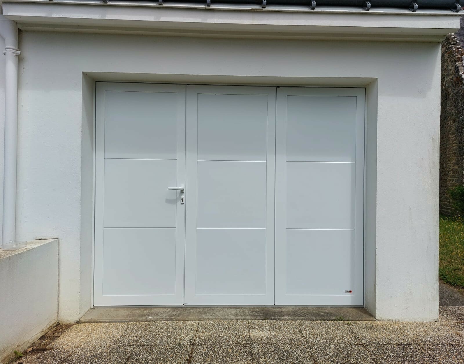 Installation porte de garage battante 3 vantaux - Vannes