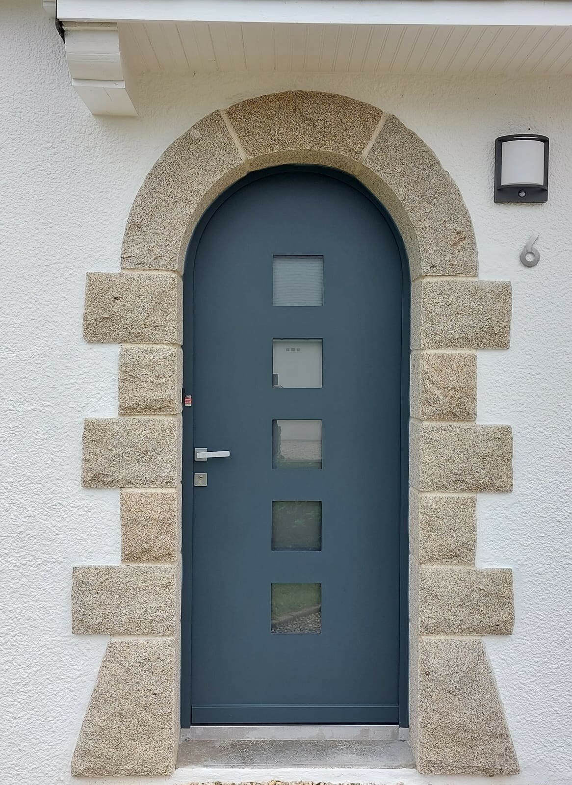 Porte d'entrée Alu - contre dormant cintré - St Gildas de Rhuy